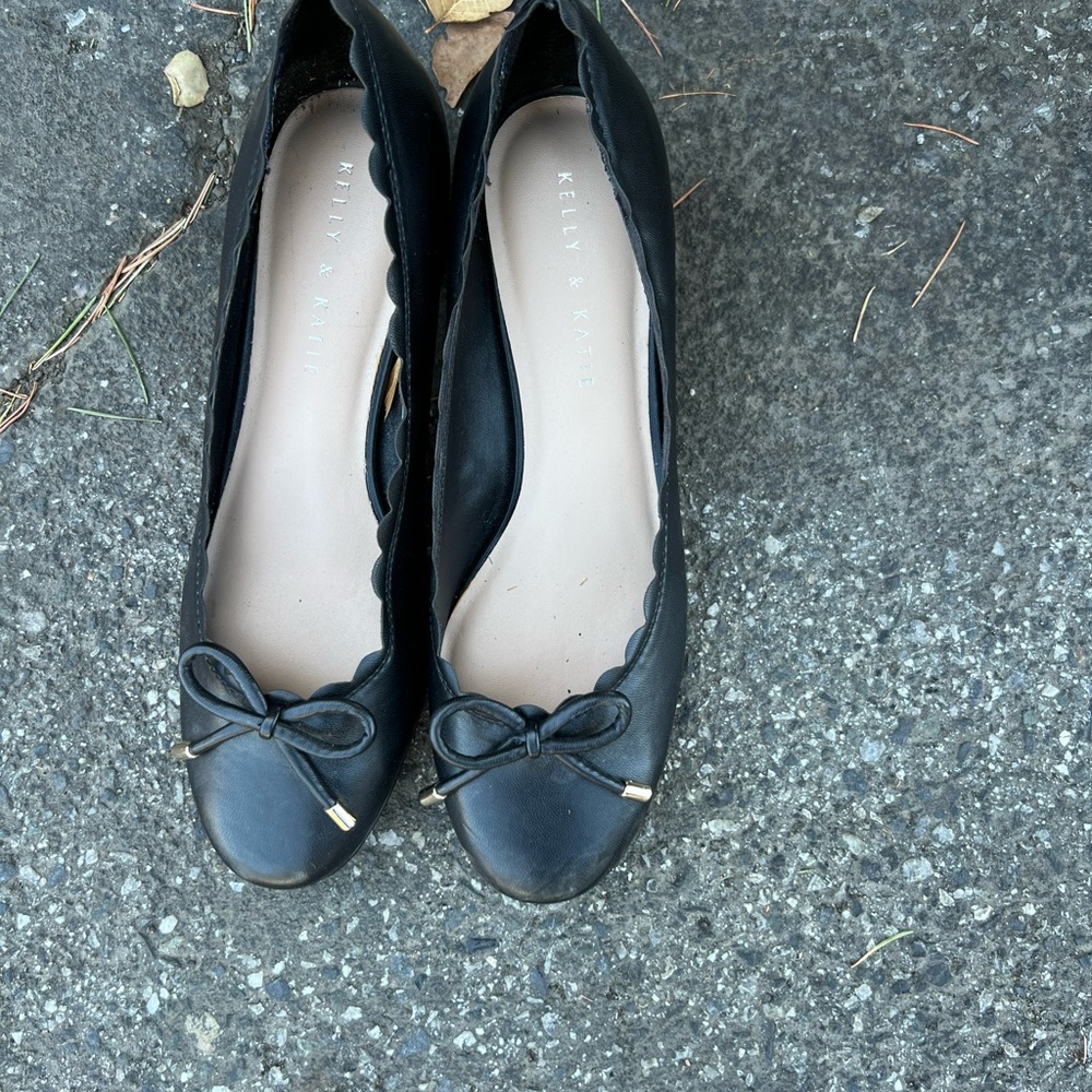 Black Shoes, Formal Cute Close Front And Back Shoes. - Gem